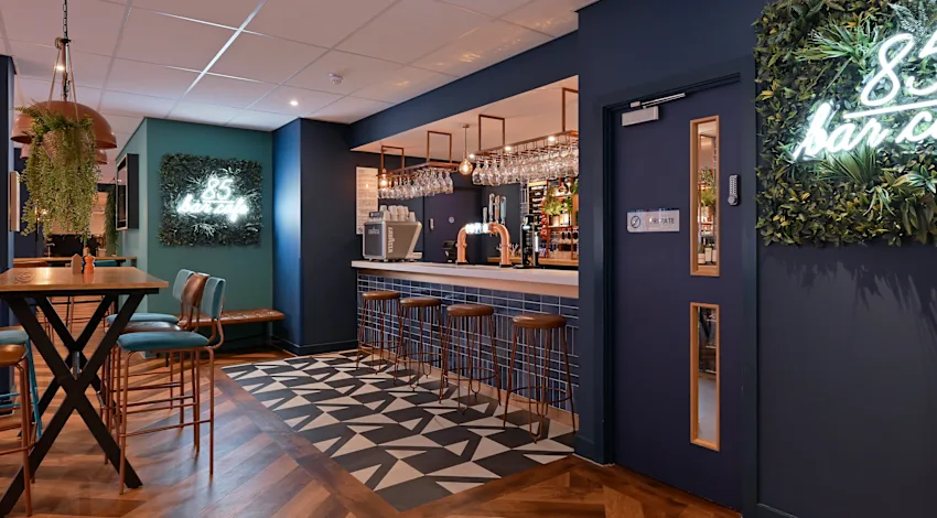 Travelodge Manchester Central Hotel - Book Now